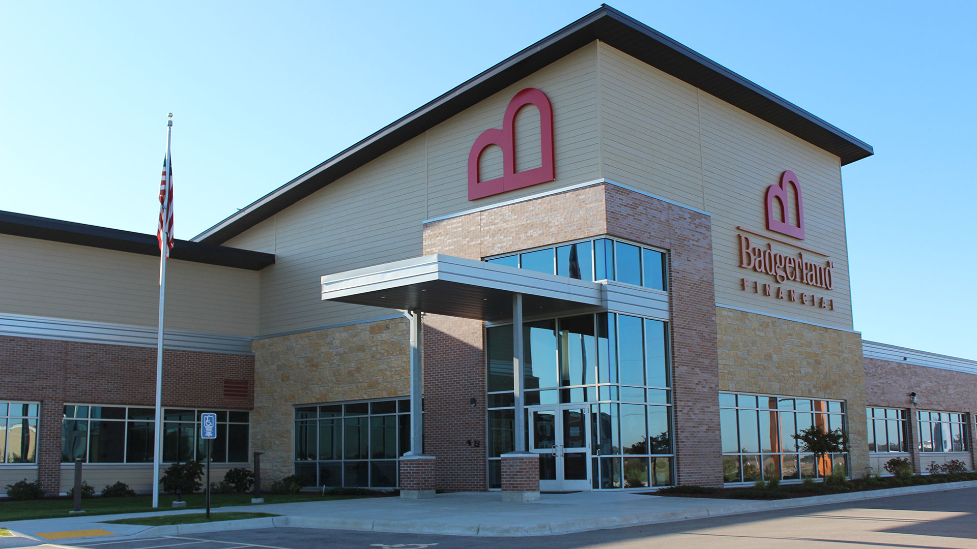 Badgerland Financial | Retail | Structural Engineering| raSmith