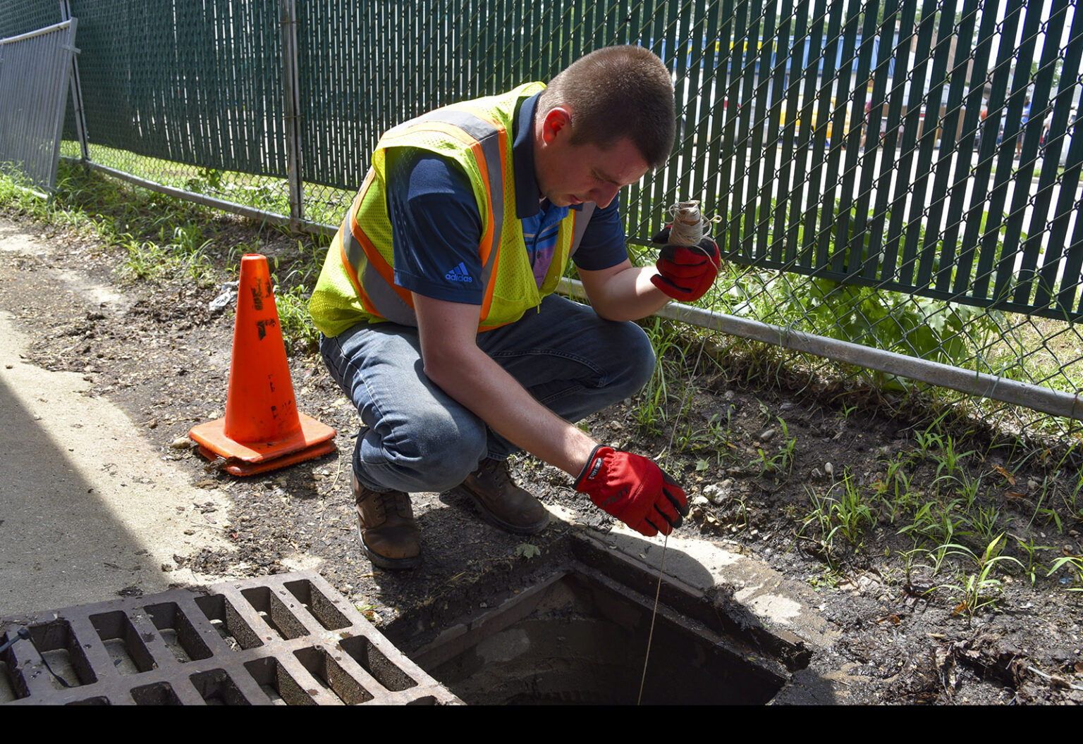 Monitoring Stormwater Runoff to Mitigate Illicit Discharges - raSmith